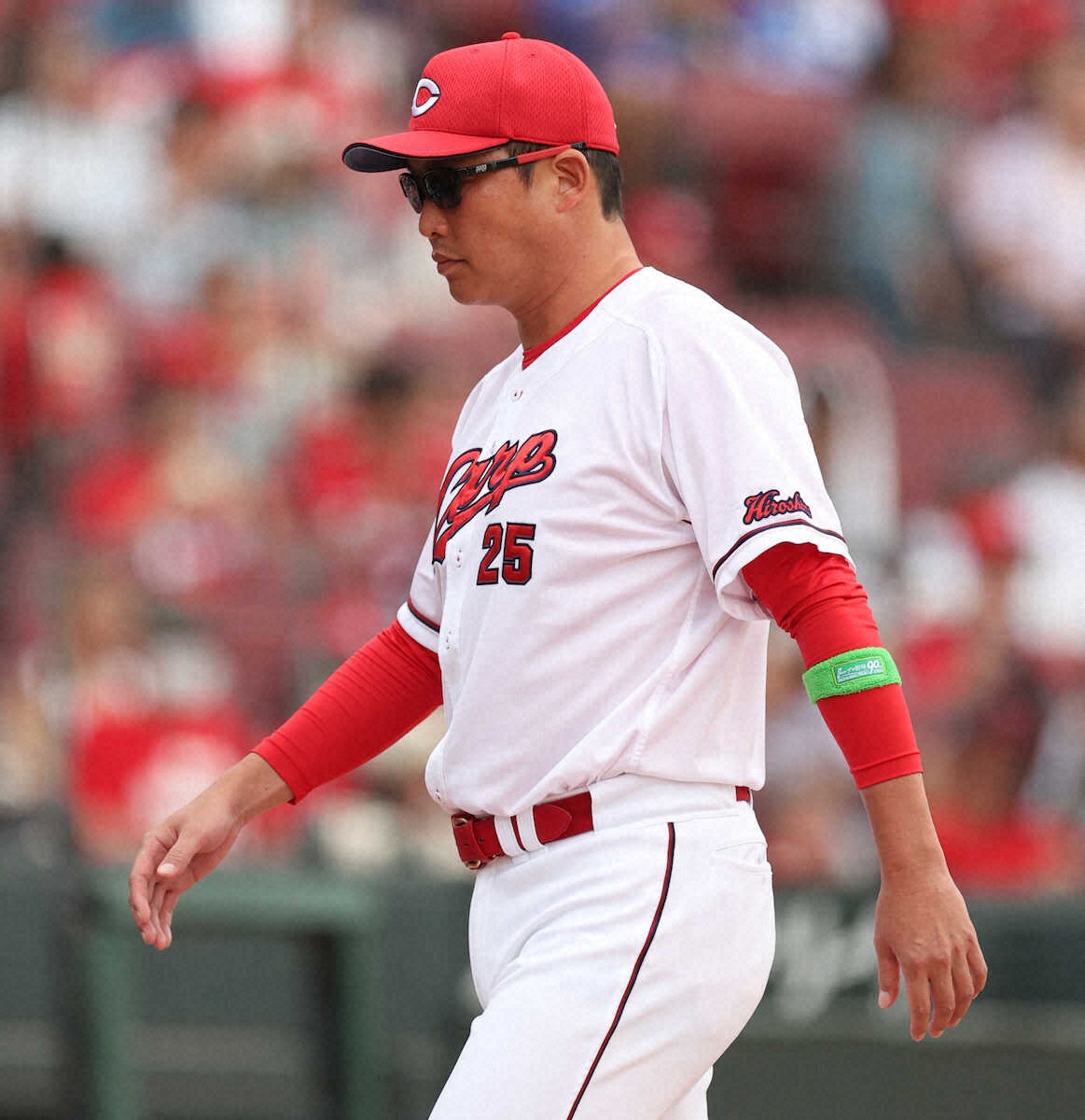 広島・新井監督 DeNA・三浦監督に謝罪 前日死球与えた山本が骨折「申し訳ありませんと…」 (2024年9月16日掲載) - ライブドアニュース