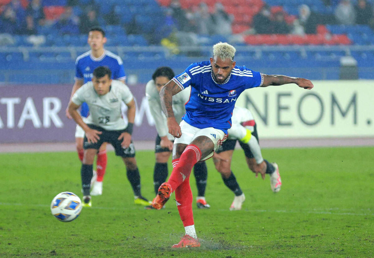 試合終了は午後10時46分…横浜FMが死闘制し初のACL8強 バンコクUに大苦戦も延長後半にV弾 - ライブドアニュース