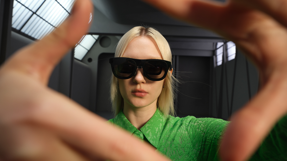 ARグラスに取り付けるだけ！写真も動画も撮影できるカメラ型新アクセサリ「XREAL Eye」とは？ - ライブドアニュース