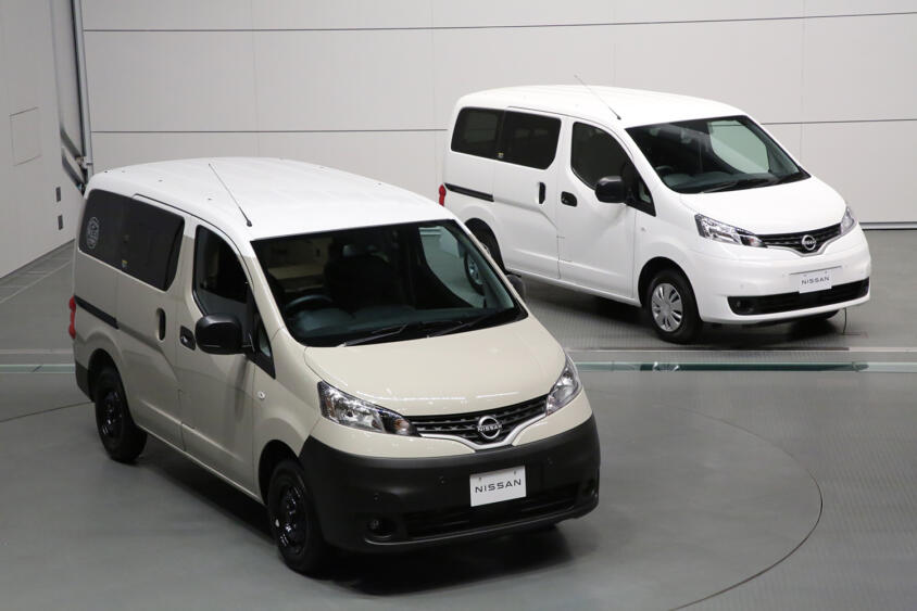 家よりクルマにいる時間が多くなる!? 日産「NV200 バネット MYROOM」は移動オフィスからアウトドア趣味までなんでもござれの中身だった - ライブドアニュース