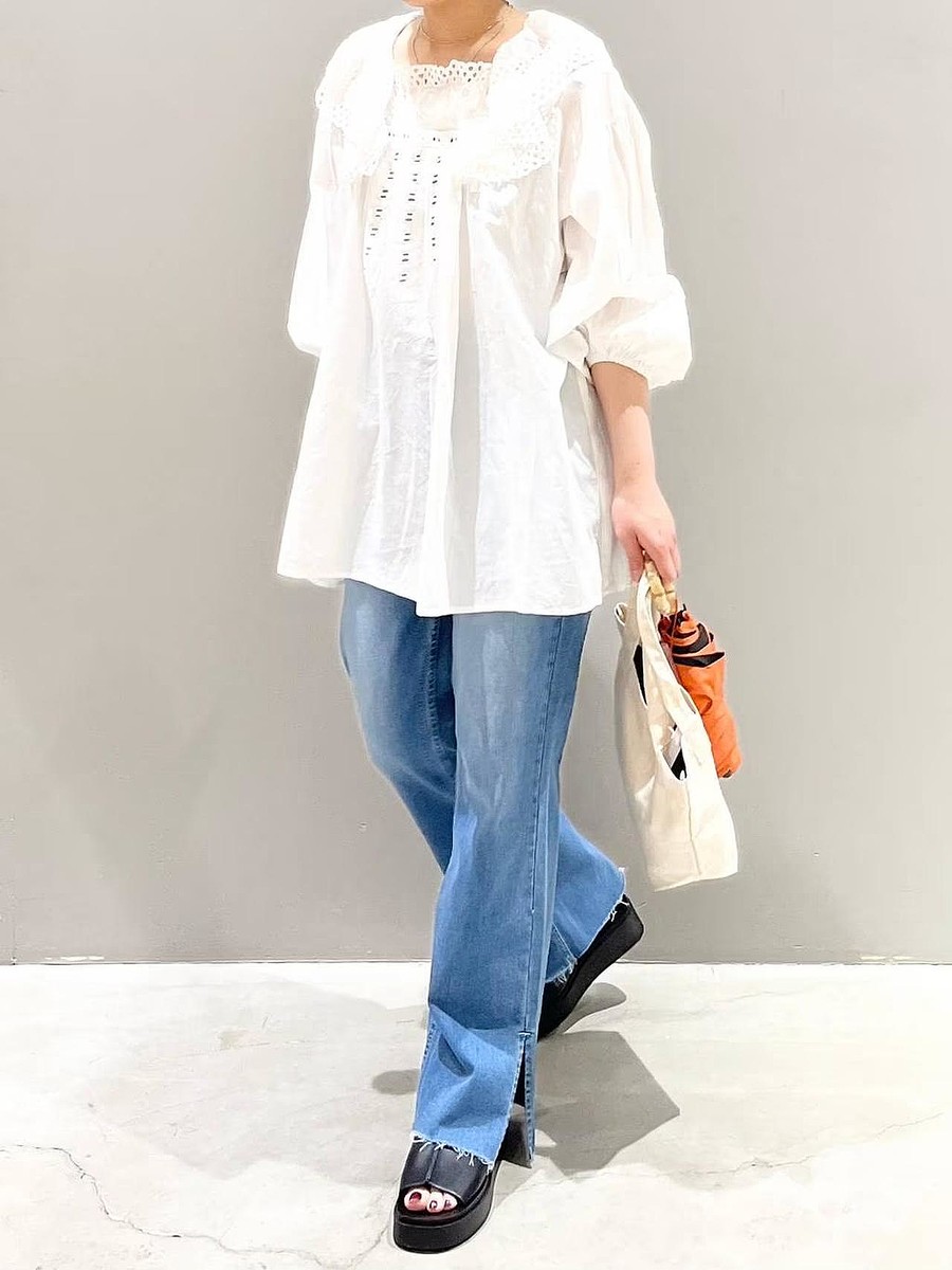 【画像】甘すぎず、大人可愛い♡【LEPSIM】デザイン性高め！ 人気「白ブラウス」 2/5 - Peachy - ライブドアニュース