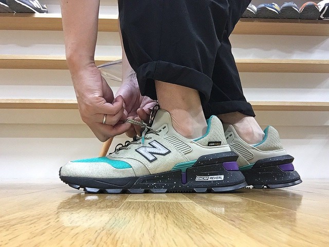 NBの名品「997」がアウトドア機能を強化してブラッシュアップ! 早速履いてみた - ライブドアニュース