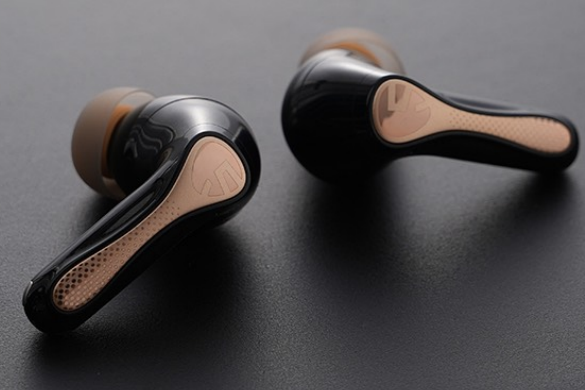 【画像】SOUNDPEATS、MEMS+ダイナミック、強力ANCも備えた「Air5 Pro+」。発売記念で28% OFF 1/2 ...
