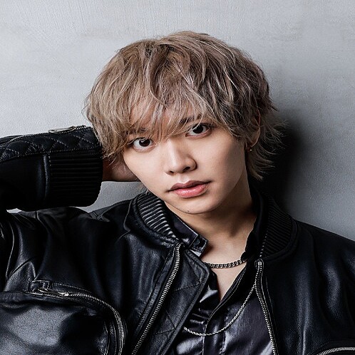 KAT-TUN上田竜也、“末っ子”IMP.松井奏との自宅ショットを公開「俺の誕生日を祝ってくれた」 (2023年10月13日掲載 ...