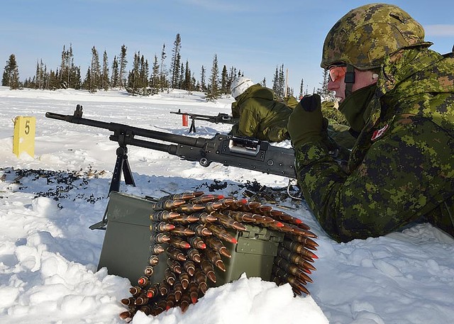 カナダ軍新汎用機関銃C6A1を追加発注 2023年納入完了予定 - ライブドアニュース