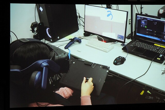 VR空間に手書きできる「Wacom VR Pen」を3Dモデラーが体験 - コネクテッド・インク2021 - ライブドアニュース