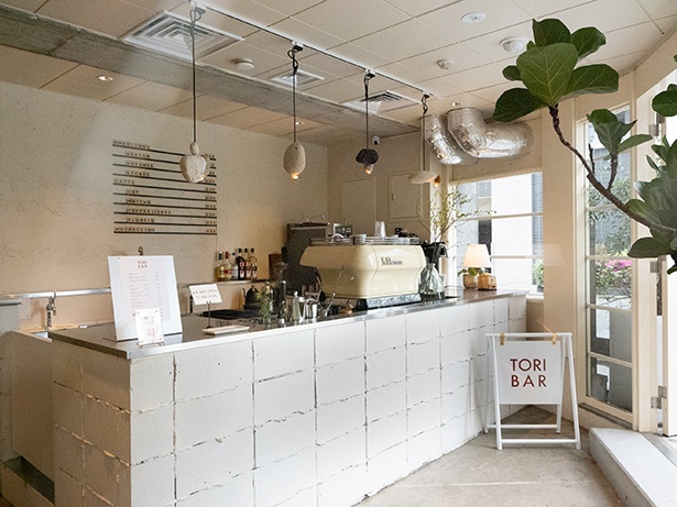 【画像】開業10周年を迎えるTORIBA COFFEEの新ブランド「TORIBAR」が、日本橋COMMISSARYにオープン 4/6 ...