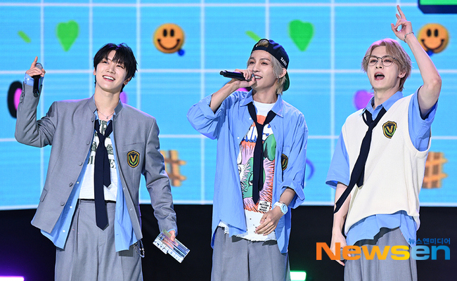 【画像】【PHOTO】WayV、6/11放送の「THE SHOW」で1位を獲得！ 11/19 - ライブドアニュース