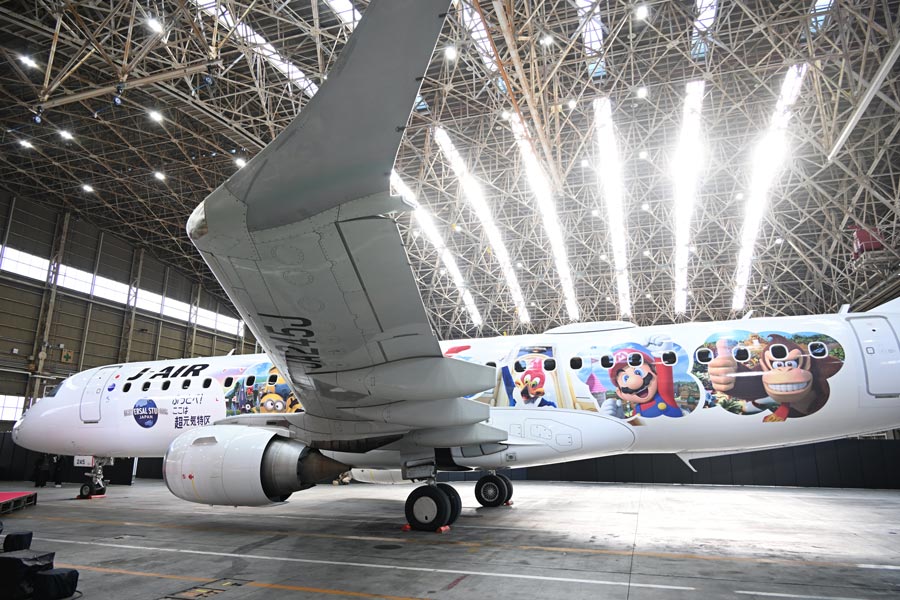 【画像】JAL、USJコラボの特別塗装機第4弾をお披露目 ドンキーコング初めて描く 4/8 - ライブドアニュース