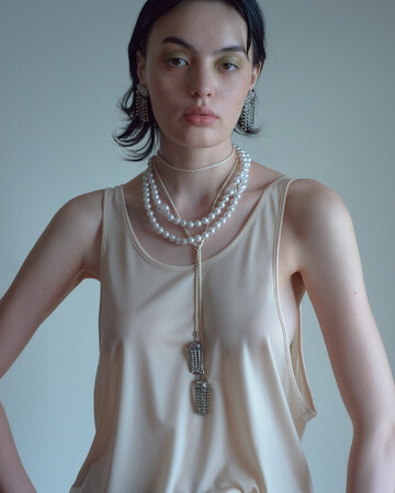 【画像】ジュエリーブランドIRIS47(イリスフォーセブン)から新作″texture″を発売。クラッシックをモダンに解釈し、印象的な顔周りを作るジュエリーや喜びの感情を引きこす美学を追求した ...