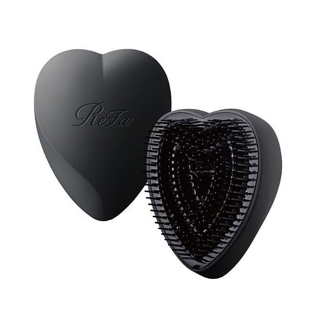 完売続出！SNSで話題の「ReFa HEART BRUSH（リファハートブラシ）」に新色マットブラックが登場！ - Peachy - ライブドアニュース