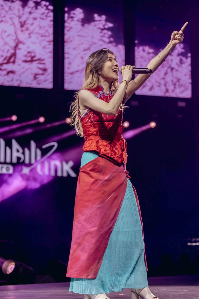 milet、上海で開催されたBW・BMLに初出演 会場に集まったオーディエンスが大合唱 - ライブドアニュース