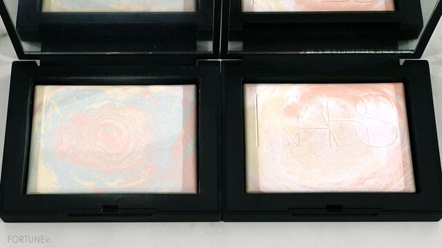 NARS“リフ粉”23年春限定新色｜『ライトリフレクティング プリズマティックパウダー』をレビュー♡ - Peachy - ライブドアニュース