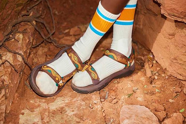 【コラボ】Teva×Parks Projectの限定カプセルコレクションが登場♡ - Peachy - ライブドアニュース