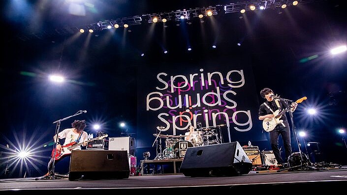 UNISON SQUARE GARDEN、ライブ映像作品「Revival Tour “Spring Spring Spring”」ティザー映像 ...