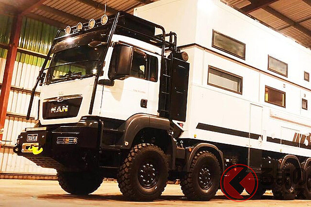 全長10m超え＆8WD!? 超弩級の「オフロード豪邸」！“2階建て”で“10人宿泊”可能なバケモノ「キャンパー」とは - ライブドアニュース