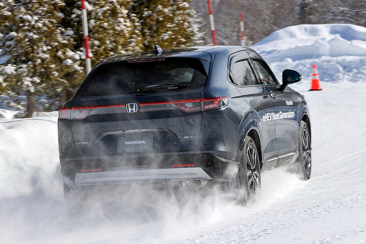 【画像】【試乗】雪上で市販前のプレリュードを全開走行！ ホンダの次世代e:HEV 4WDシステムも試した 11/48 - ライブドアニュース