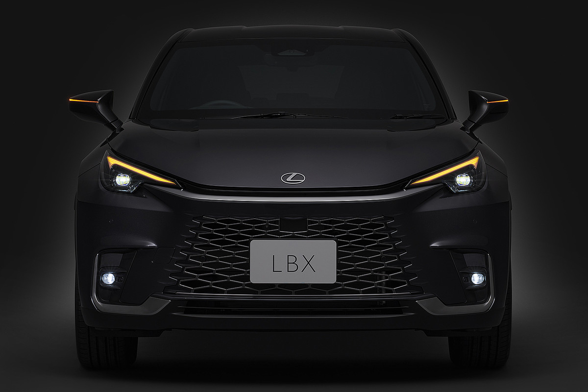 小さな高級車が欲しい！ レクサスの新型コンパクトSUV「LBX」はクルマ好きのハートを射止めるか？【試乗レビュー】 - ライブドアニュース