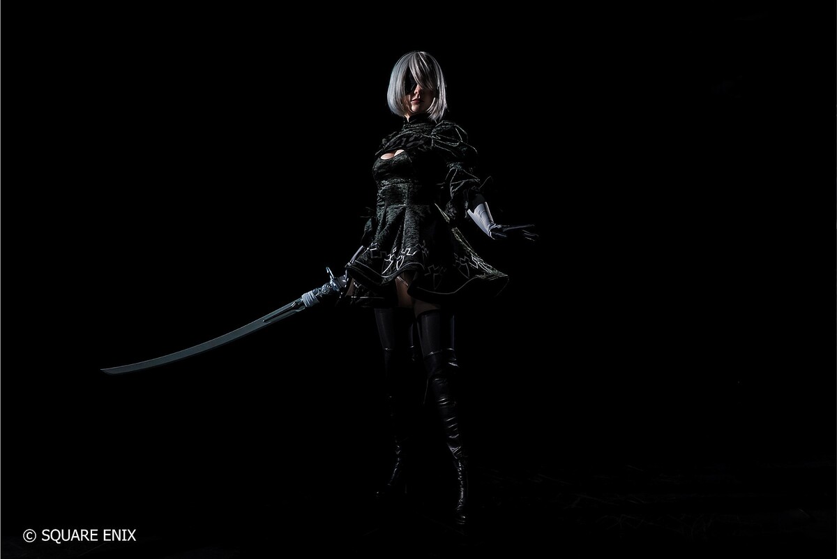 【画像】2Bの剣を手にできる、「NieR:Automata 白の契約(SMT-A1)」で試し斬り！刃が光る、2Bの音声収録！ ファンならずとも ...