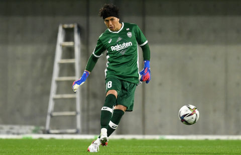 正GK移籍濃厚の横浜FM、GK飯倉大樹を再獲得 「約3年半の月日を経てまた僕は家族の元に」 - ライブドアニュース