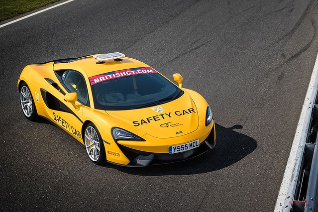 マクラーレン570GT4のセーフティカー 英GTチャンピオンシップ - ライブドアニュース