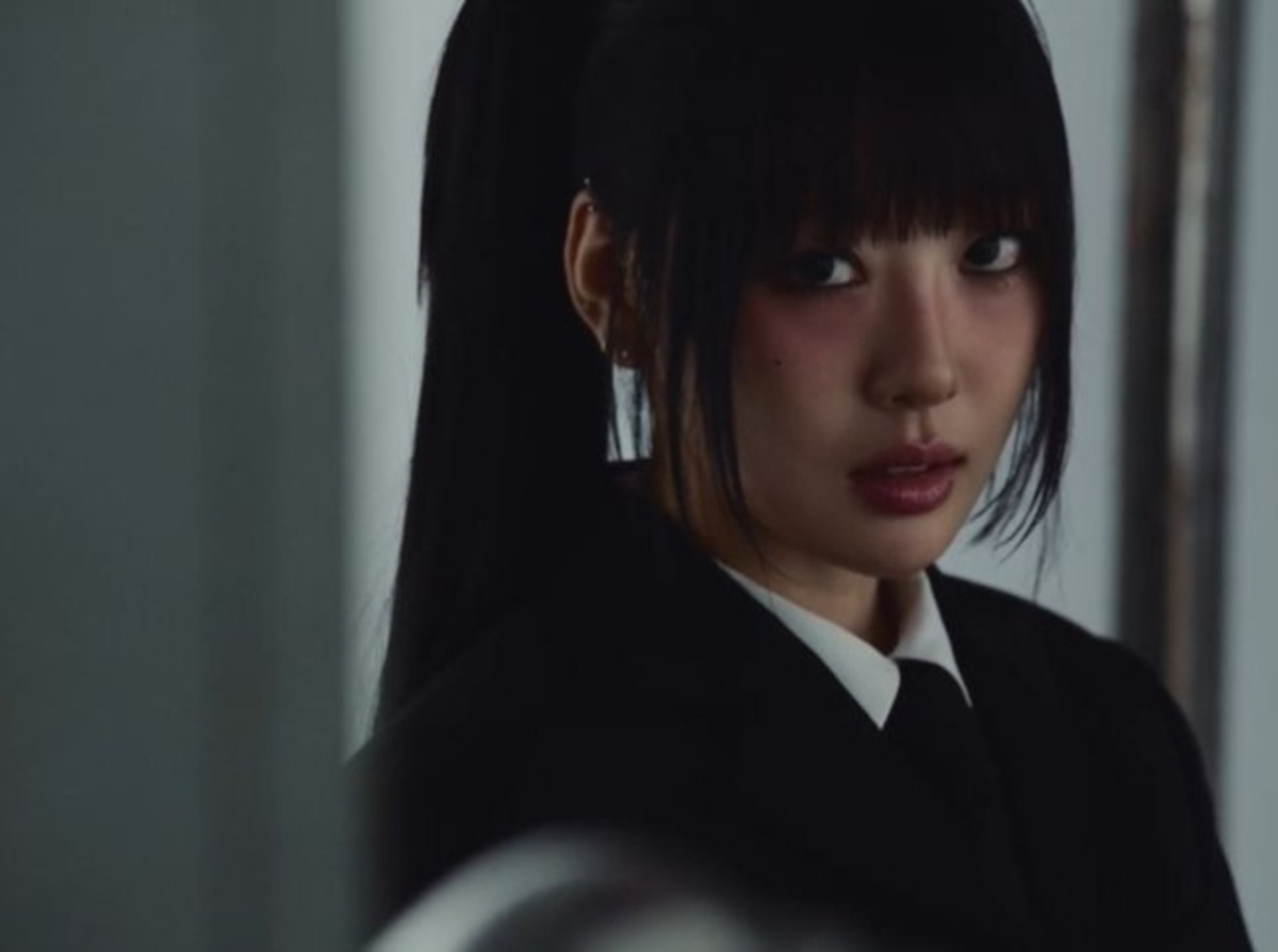 今月の少女（LOONA） イヴ、タイトル曲「Viola」MV公開…デジタルと現実世界を行き来 - ライブドアニュース