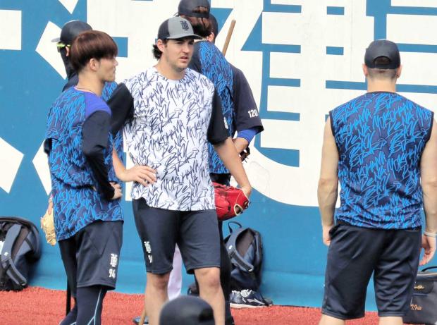 【DeNA】バウアー、CS見据え先発から中継ぎへ 三浦監督らに「OK」 (2025年10月5日掲載) - ライブドアニュース