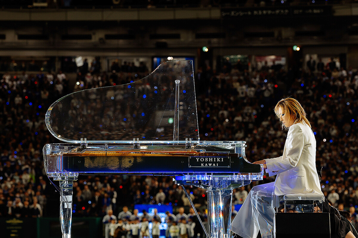 YOSHIKI、MLB開幕戦で披露したアメリカ・日本両国歌演奏に称賛の声鳴り止まず - ライブドアニュース