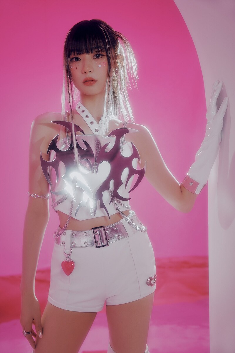 【画像】UNIS ジン・ヒョンジュからナナまで、1stミニアルバム「WE UNIS」Storyバージョンのコンセプトフォトを公開 3/4 ...