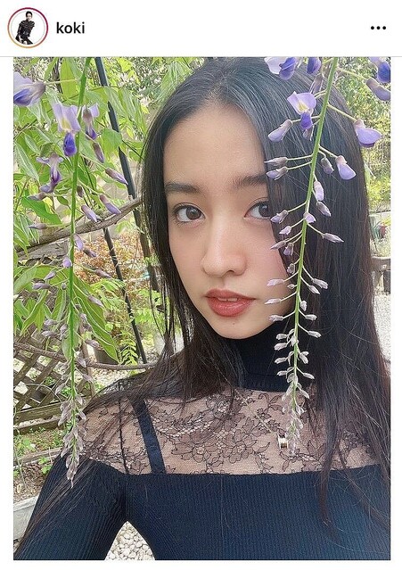 Koki，藤の花との美ショット公開「12年前母にプレゼントした藤が初めて満開です」 - ライブドアニュース
