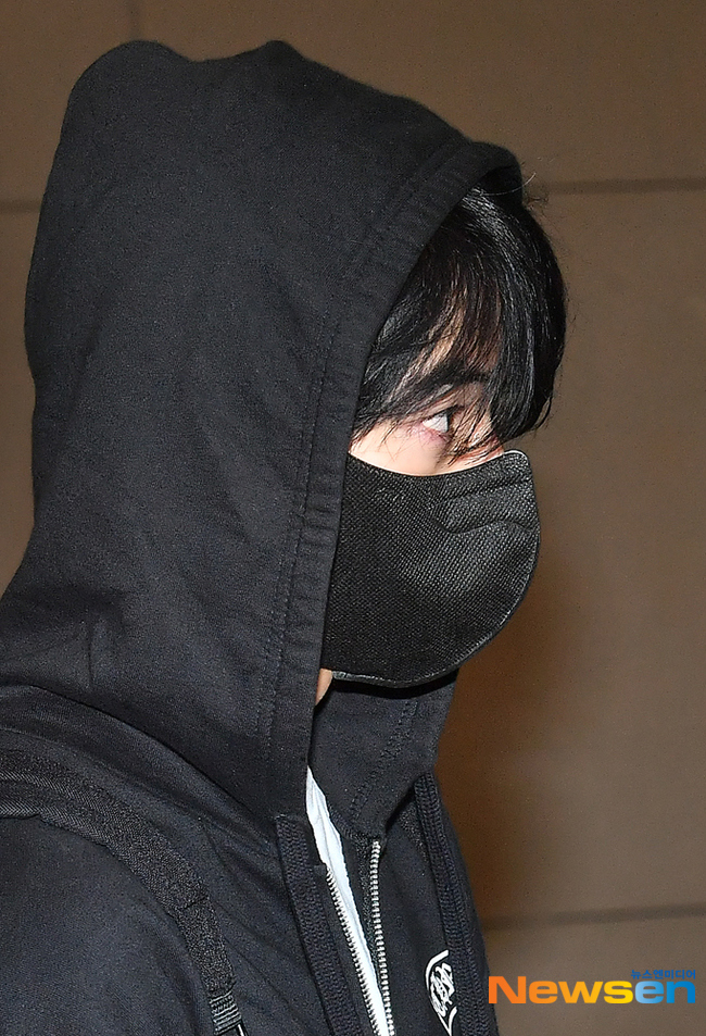 【画像】【PHOTO】ASTRO チャウヌ、ファンコンサートを終えタイから帰国…ラフなファッション 5/5 - ライブドアニュース