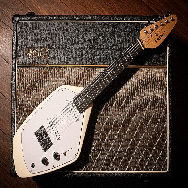 VOX、伝説のボディシェイプを踏襲したミニギター「VOX MARK V mini」発売 (2023年10月26日掲載) - ライブドアニュース