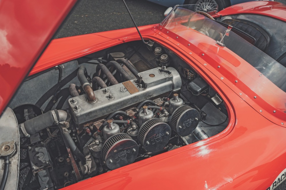 期待以上にモダンな体験：ACエース 戦前最高の技術を流用：ブリストル405 直6の英国車たち（2） - ライブドアニュース