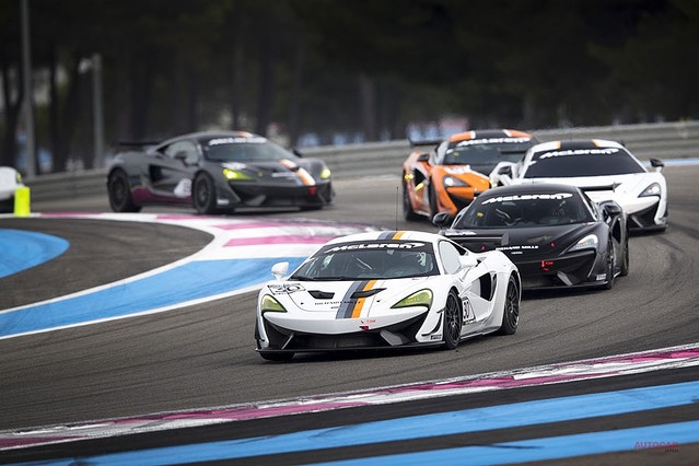 【画像】マクラーレン570GT4のセーフティカー 英GTチャンピオンシップ 2/2 - ライブドアニュース