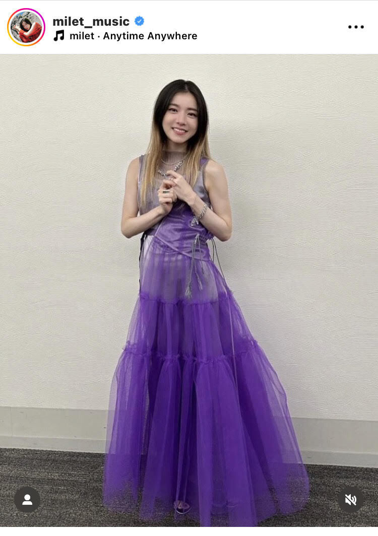 milet、紫が基調の肩出しドレスショットが素敵！「キレイすぎる」「すごく似合ってます！」 - ライブドアニュース