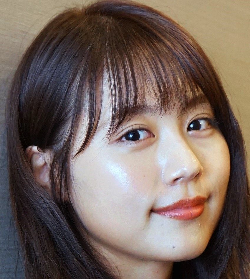 【画像】31歳有村架純、大人雰囲気漂う〝ベッドくつろぎショット〟が大反響「デコルテ綺麗すぎん!!??」「透明なお肌に映えたリップが似合って ...