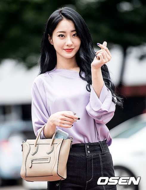 【画像】【PHOTO】SHINee＆MOMOLAND＆BTOB＆NU′EST W＆JBJ出身キム・ドンハンら「ミュージックバンク」リハーサルに参加 18/32 - ライブドアニュース