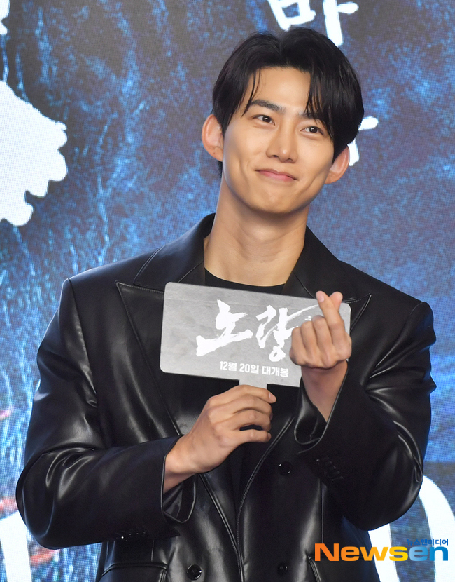 【画像】【PHOTO】ジェジュン、2PM テギョン、SF9 ロウン、パク・ボゴムら、映画「露梁：死の海」VIP試写会に出席 4/24 - ライブドアニュース