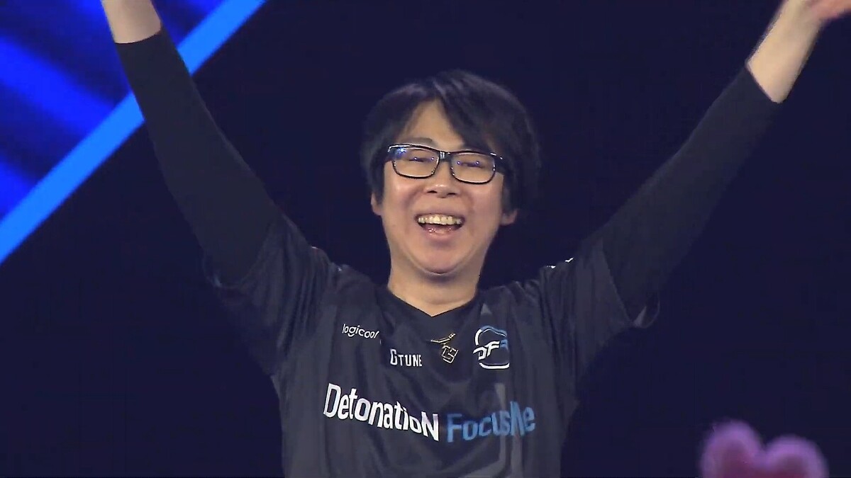 【EVO2025】「餓狼伝説CotW部門」GO1選手が優勝！ 「EWC2025」に続き大型大会2冠を達成 (2025年8月4日掲載) - ライブドアニュース