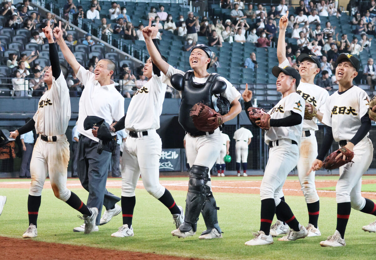 【画像】【高校野球】札幌日大が3年ぶり決勝進出…143キロ左腕・小熊梓龍が公式戦初完封勝利 - ライブドアニュース
