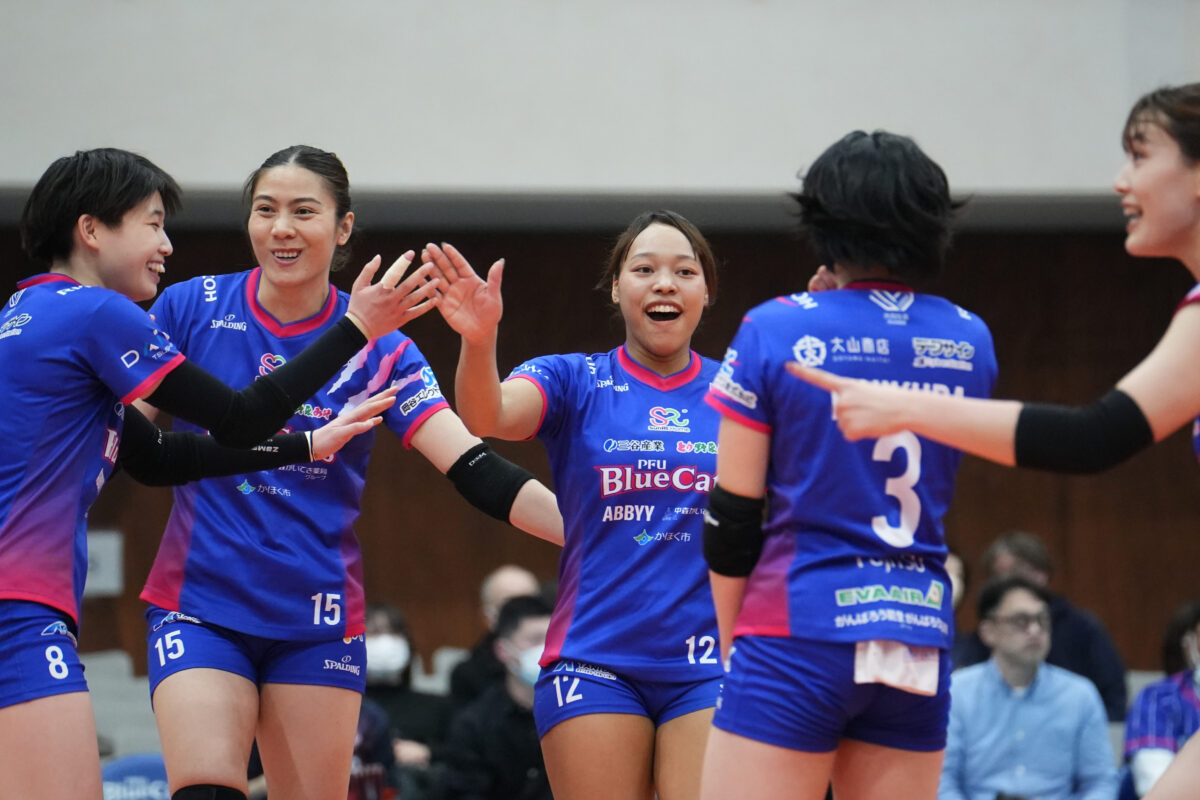 PFUが快勝でGAME1のリベンジ成功。上村杏菜が1セットに5本のサービスエース【大同生命SVリーグ女子第18節GAME2】 - ライブドアニュース