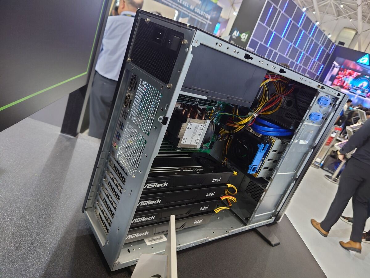 【画像】Intel、VRAM最大24GBのAI向けBattlemage GPU「Arc Pro Bシリーズ」発表 - COMPUTEX TAIPEI 2025 17/23 - ライブドアニュース