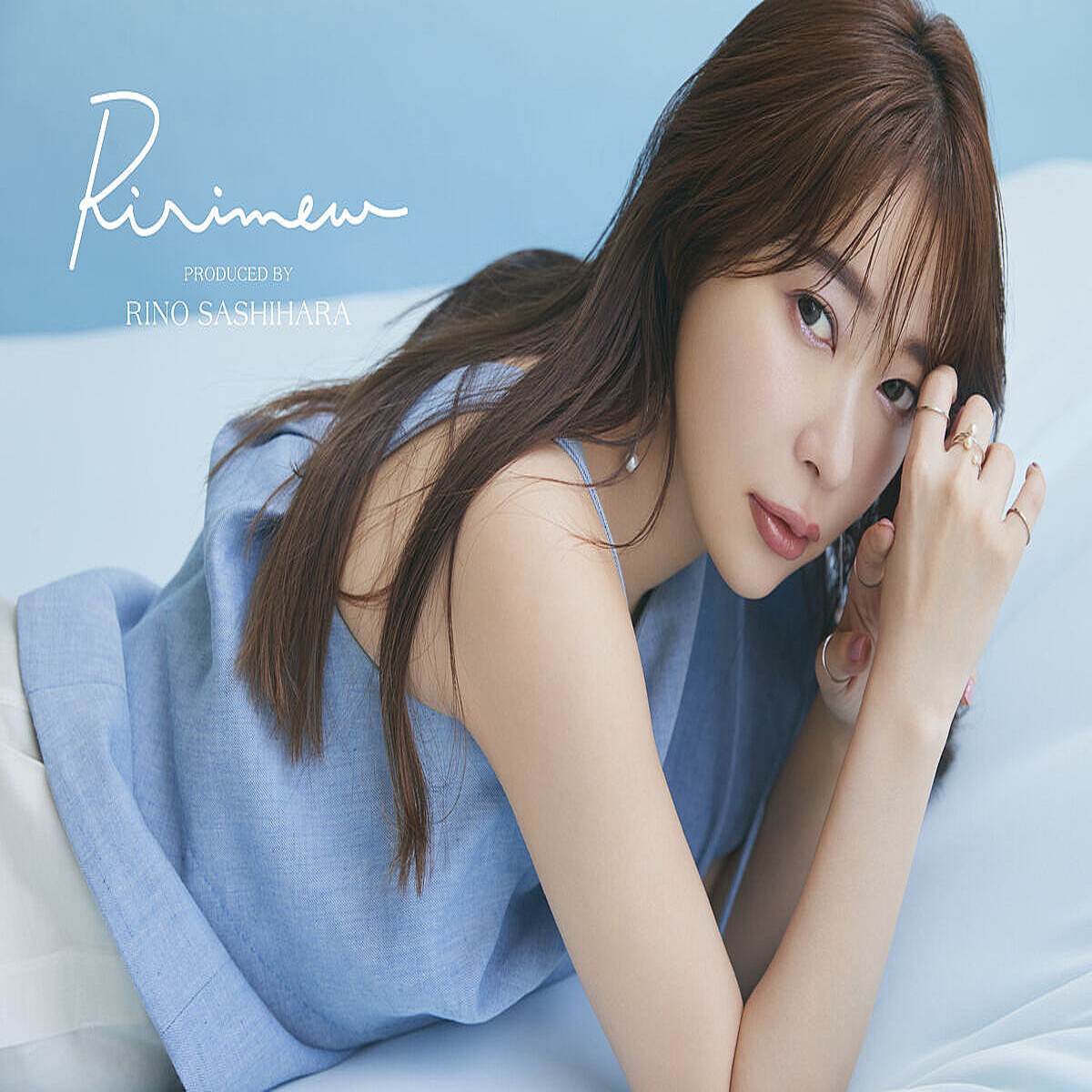 指原莉乃プロデュース『Ririmew』、肌のトーンを明るく見せる「シルクブルー」登場 (2023年10月27日掲載) - ライブドアニュース
