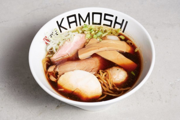 あの有名カレー店が放つ、鶏の旨味満載のラーメン！「鶏soba KAMOSHI」 - Peachy - ライブドアニュース