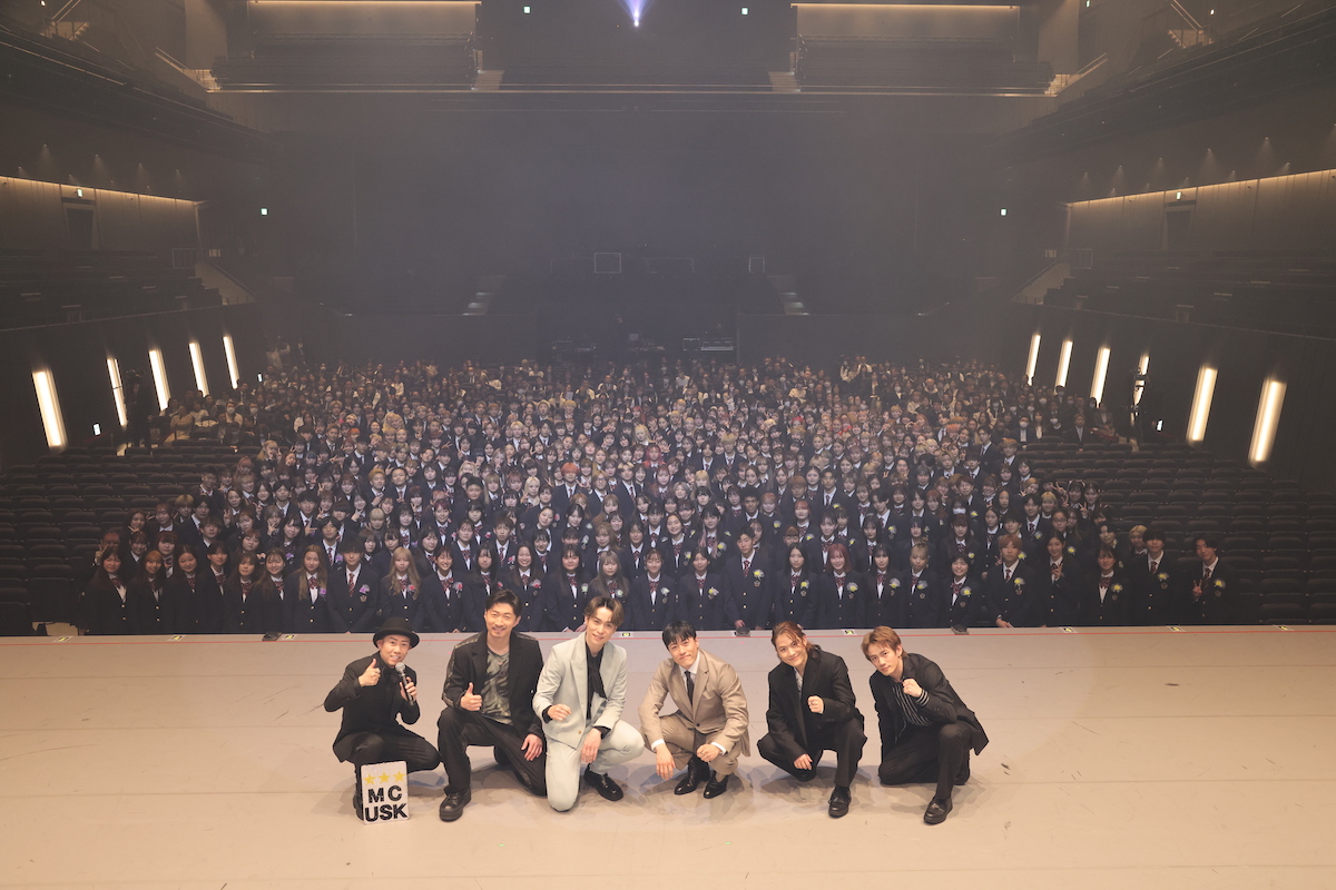 EXPG高等学院 入学・卒業式でTETSUYA、中務裕太らメッセージを送る TAKAHIROは「道」を歌唱 - ライブドアニュース