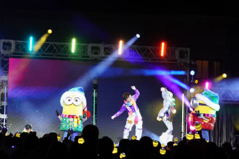 【画像】USJ、「NO LIMIT! クリスマス」超元気に本日よりスタート！今年が最後の30mツリーや、ミニオンの新Xmasコスなど、見逃せないポイントを大紹介 10/71 - ライブドアニュース