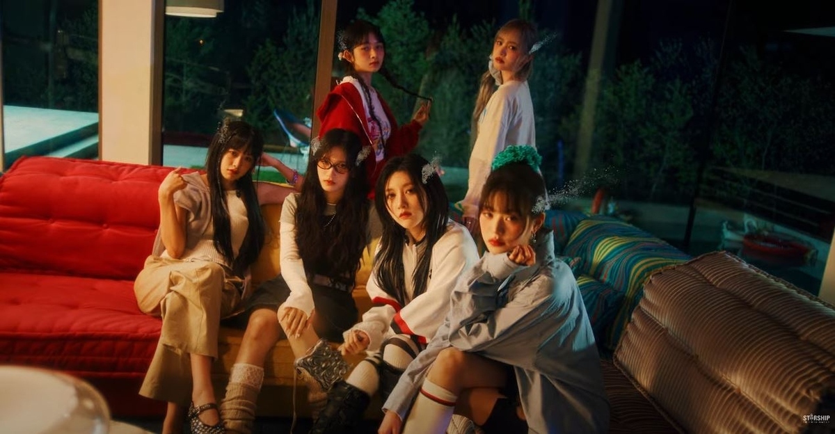 IVE、ダブルタイトル曲「Accendio」MV公開…ユニークな世界観を披露 - ライブドアニュース