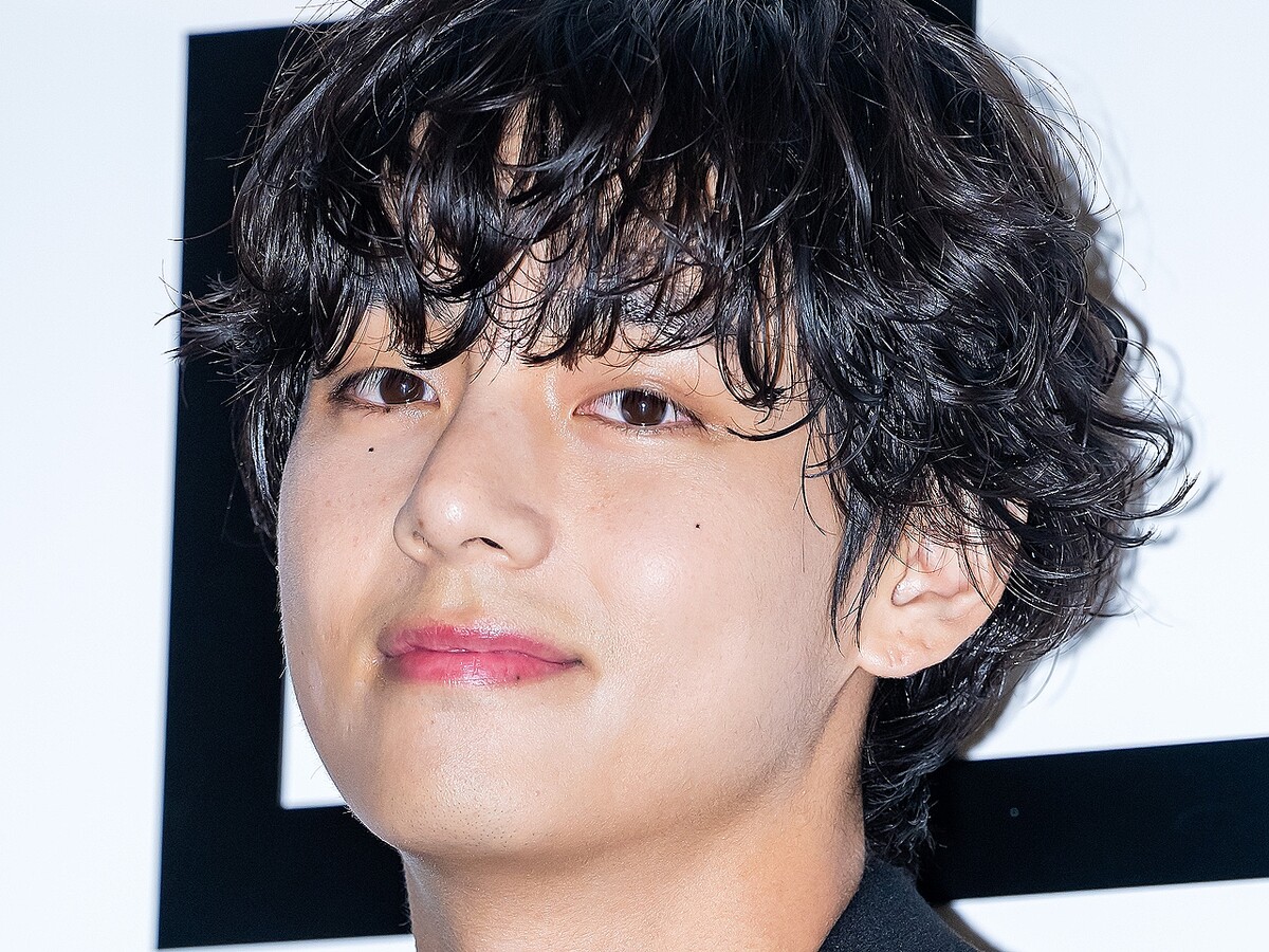 「爽快なもの、必要じゃない？」BTS・V、「コカ・コーラ ゼロ」をグビっと飲み干す新CM公開 (2025年9月3日掲載) - ライブドアニュース