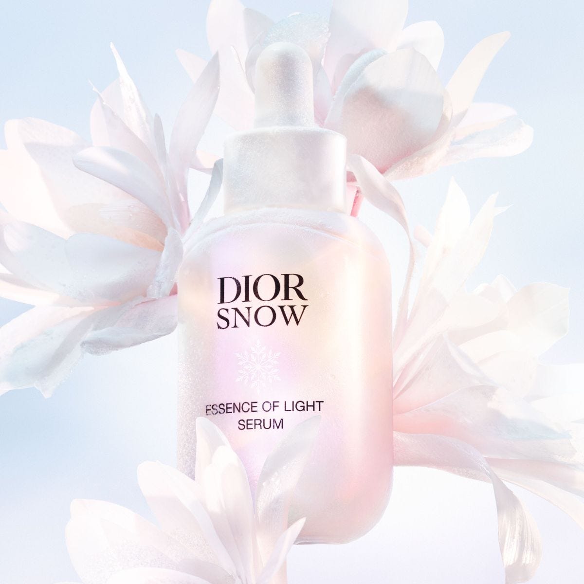 ディオールから、肌奥深くのシミ生成経路を断つ薬用美白美容液「ディオール スノー エッセンス オブ ライト セラム」が誕生 - ライブドアニュース