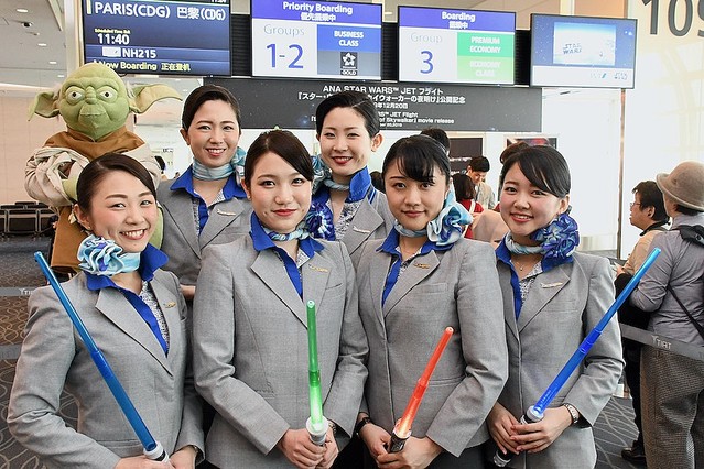 ANA、「スター・ウォーズ」新作公開でイベント 羽田で塗装機見送り - ライブドアニュース